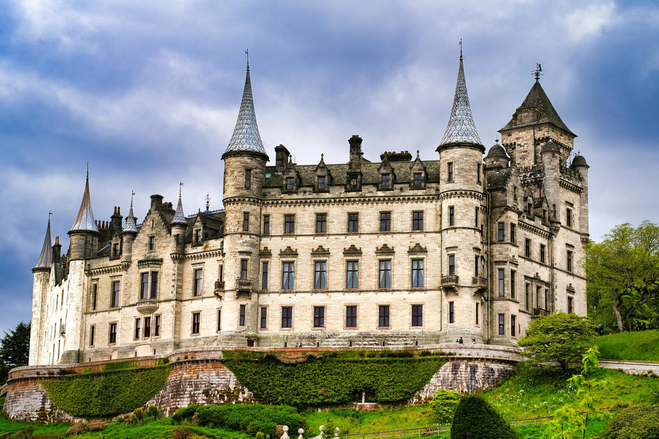 International Moving between Canada and Scotland - Taylor International ...
